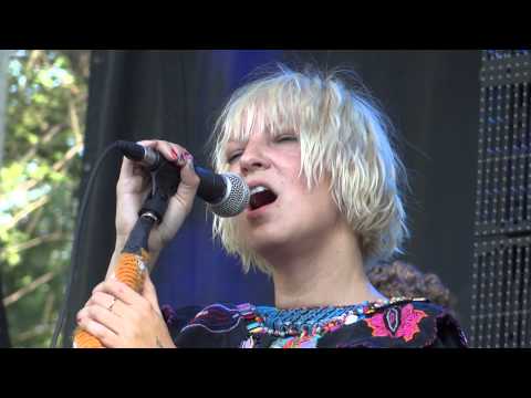 Sia I'm in Here Live Montreal Osheaga 2011 HD 1080P