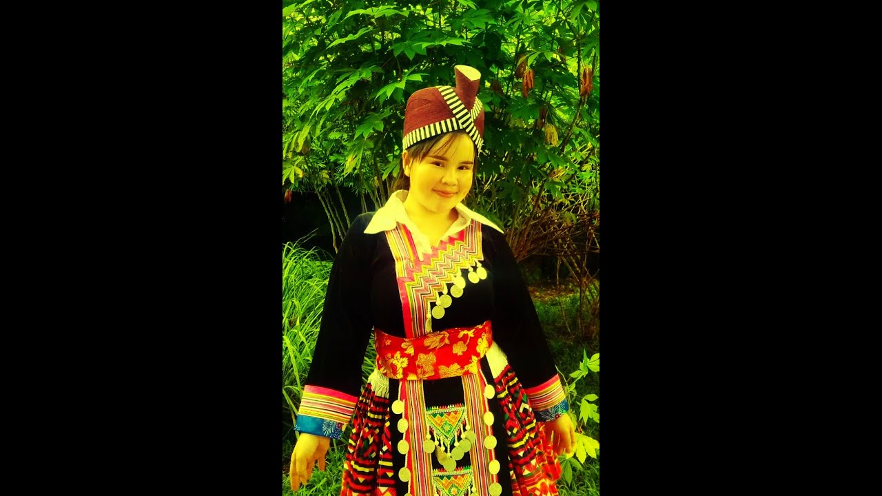 YAIM TAUG HLUA NKAUJ PAUM ......TXHAJ NTSEEG TAU HA TAS HLUB TAUG YUAV ...