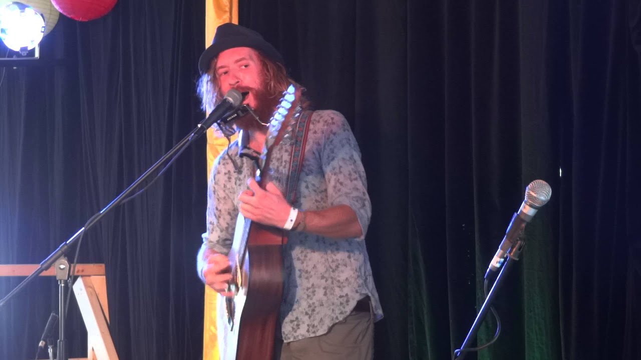Jordan McRobbie performs 'Jack' at Illawarra Folk Festival 2016 - YouTube