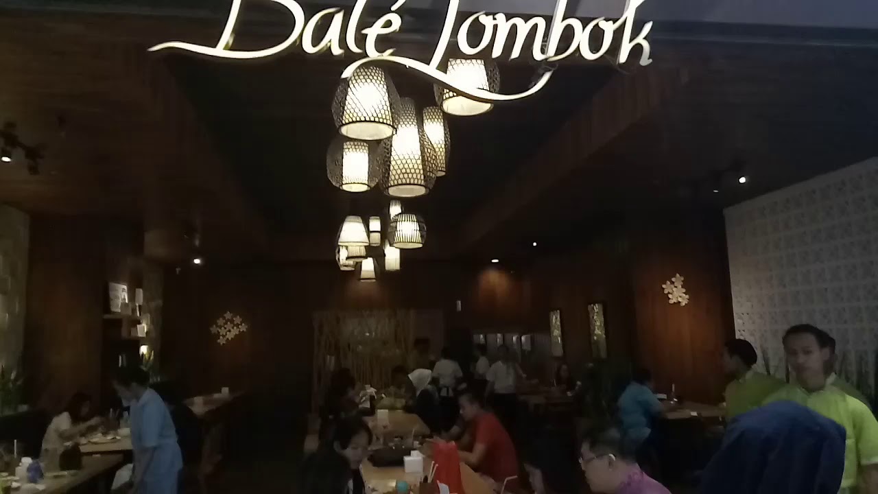 BALE LOMBOK, SPESIALIS AYAM TALIWANG DAN BETUTU - YouTube