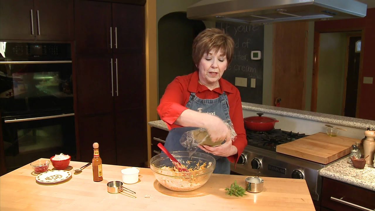 The Best Cheeseball - Lakeland Cooks! - YouTube
