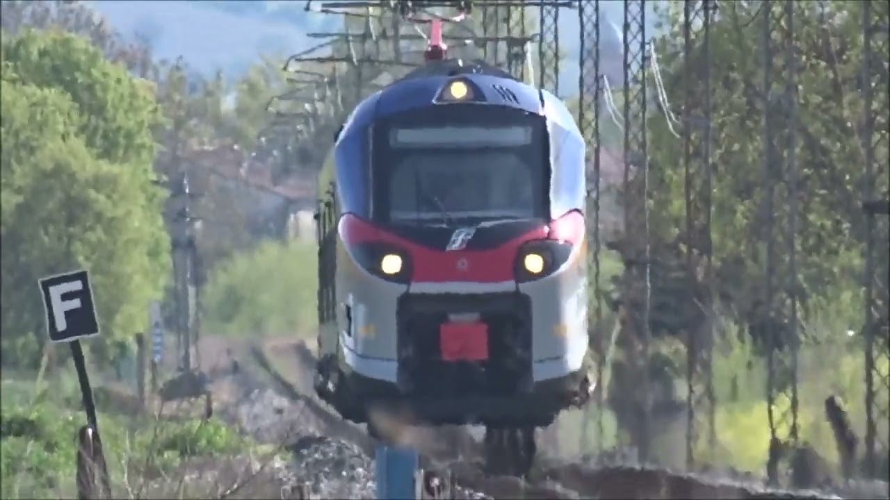 ETR 103 POP sul Treno Regionale 17591 Faenza-Ravenna in transito sulla ...