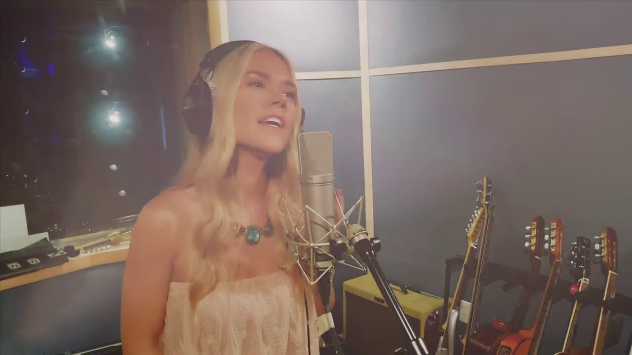 Sarah Lenore - Parachute [Recording Studio] - YouTube Music