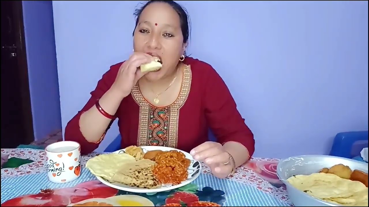 Paratha, jerry/jalebi, swari eating // Nepali food// sweet dishes 🖤😋 ...