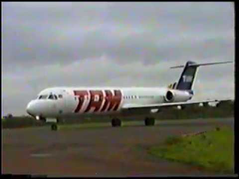 OPERAÇÃO DO FOKKER F100 ( TAM ) - PT-MQB EM ARARAQUARA SBAQ/AQA - DIA ...