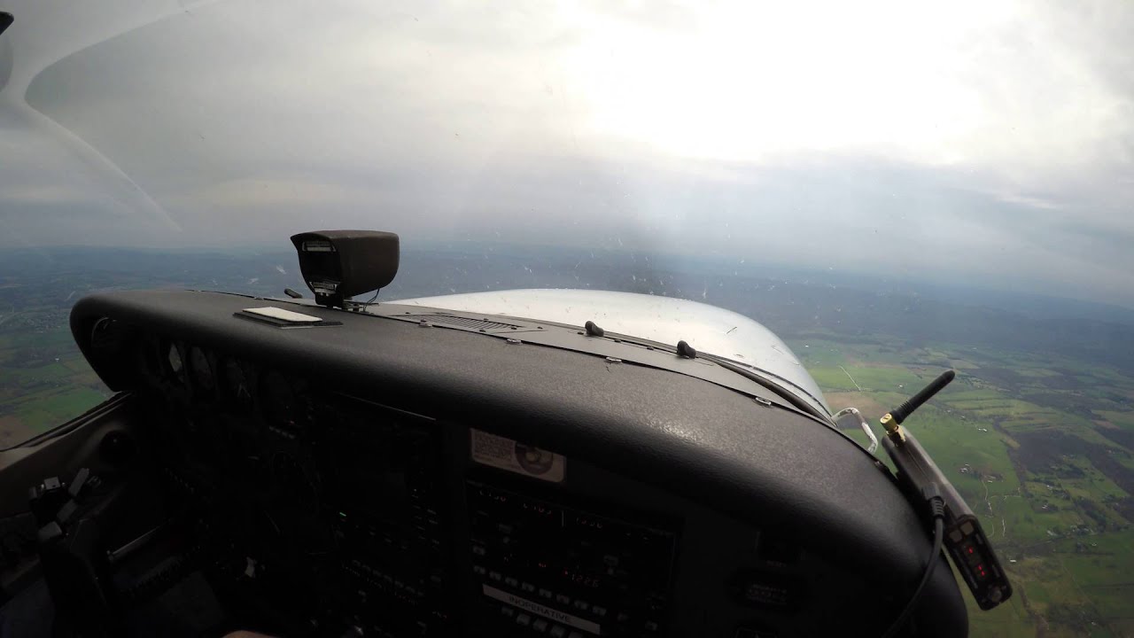 Poweron Stall Cessna 172 with audio - YouTube