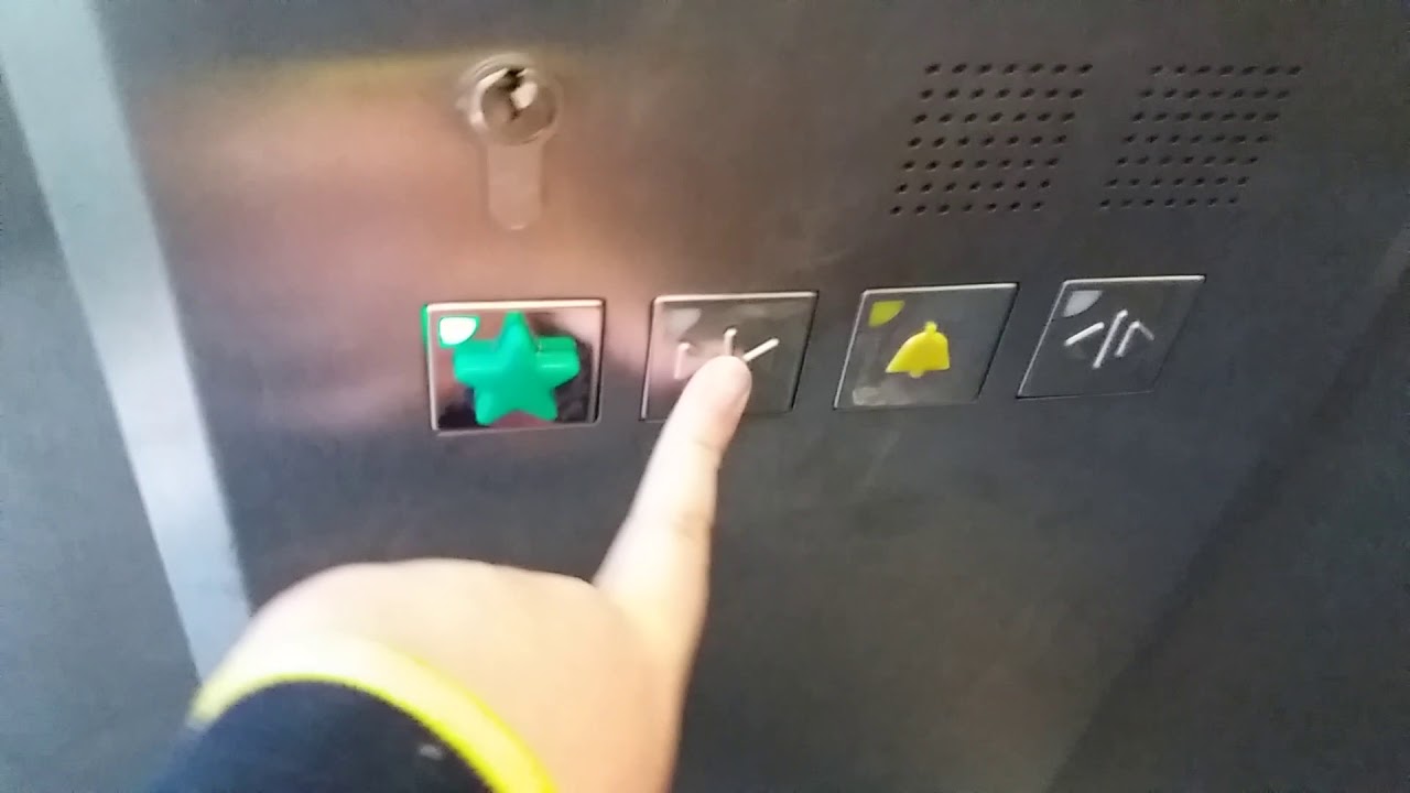 Lifts at Botanic Train Station 6/9/17 - YouTube