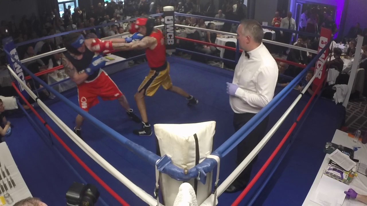 Ultra White Collar Boxing | Nottingham Show 1 | Keegan Willis VS Steven ...