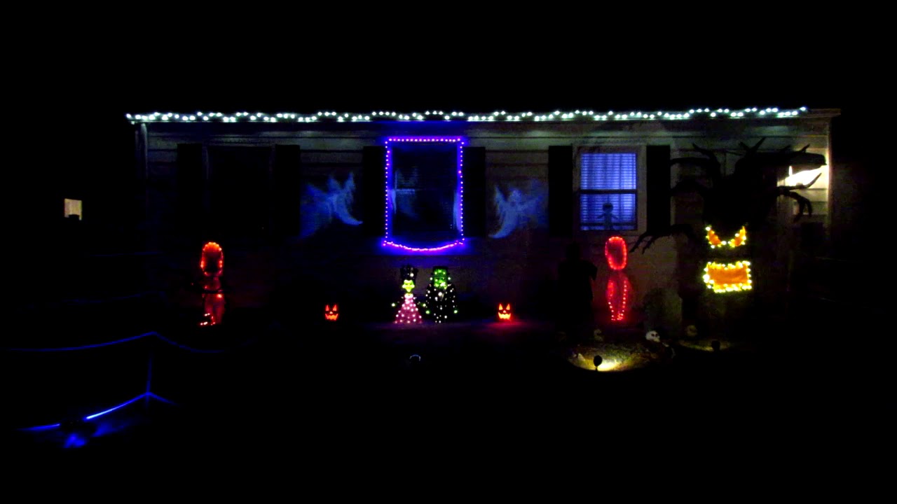 Halloween 2020 Light-O-Rama display - Happy Halloween (Hubie Halloween ...
