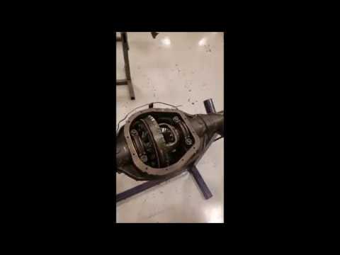 Difference between Semi-Floating And Full-Floating - YouTube