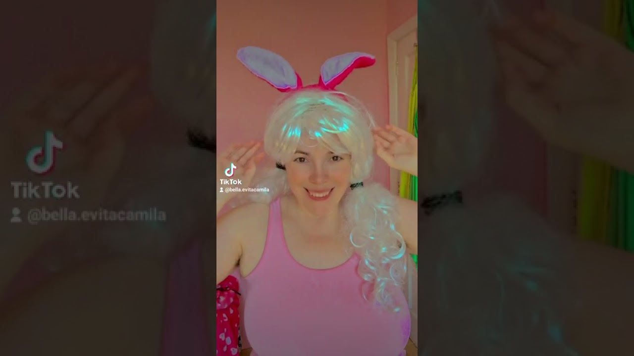 Belle Delphine Cosplay - YouTube