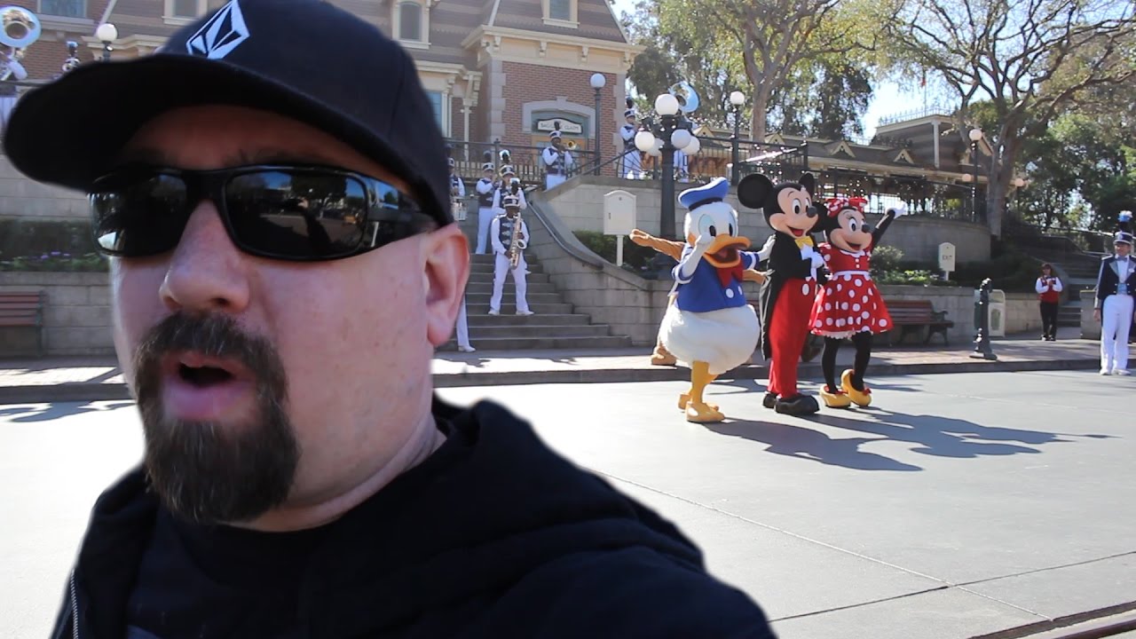 Disneyland Marching Band With Mickey & Friends - YouTube