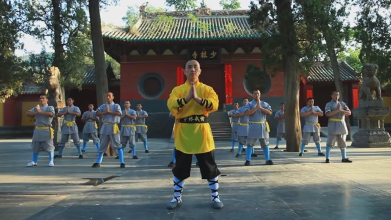 Shaolin Kung Fu Berlin Shi Yan Lin - YouTube