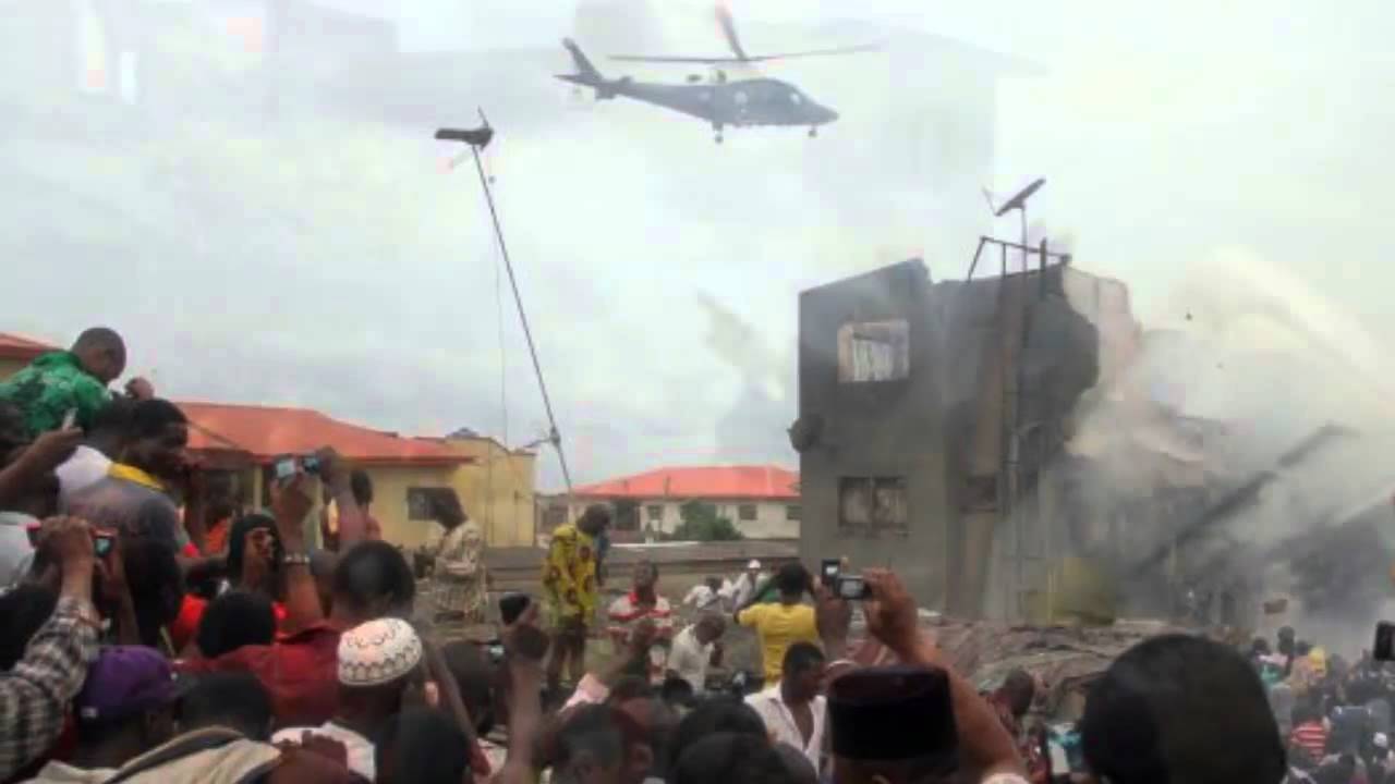 Kenyan minister George Saitoti killed in helicopter crash - YouTube