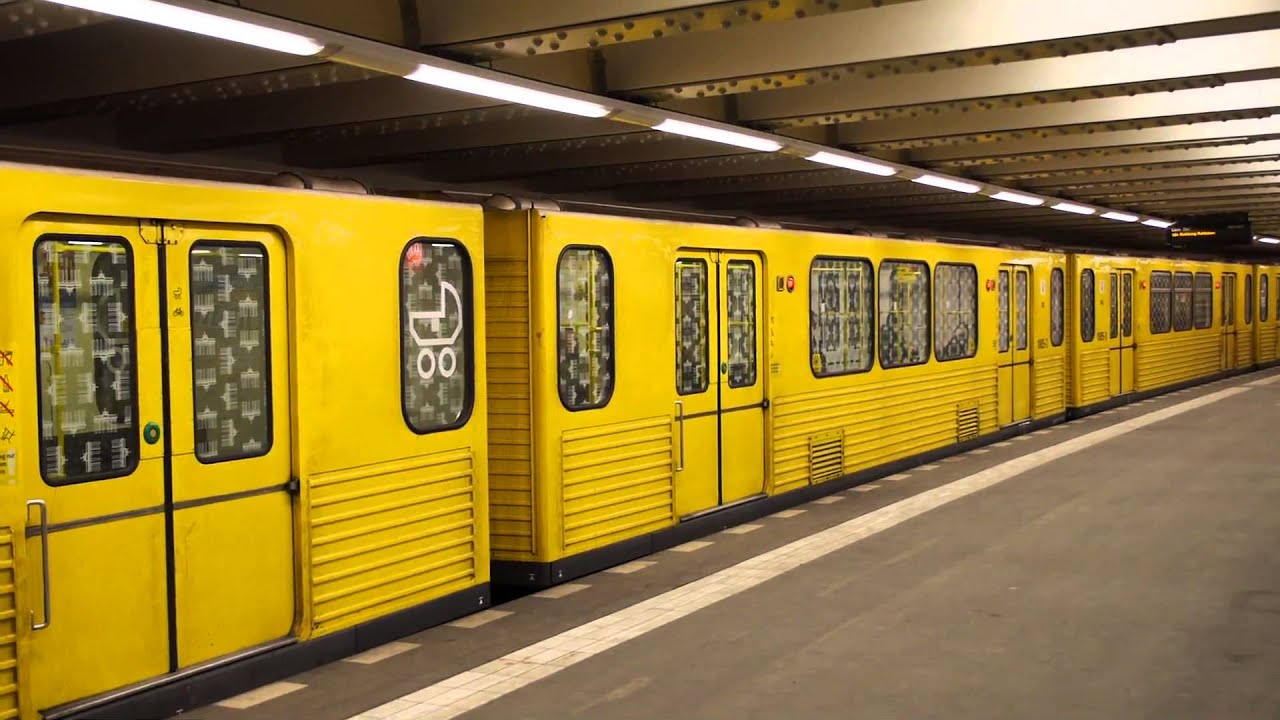 U-Bahn Berlin - Züge am Bahnhof Vinetastraße U2 [1080p] - YouTube