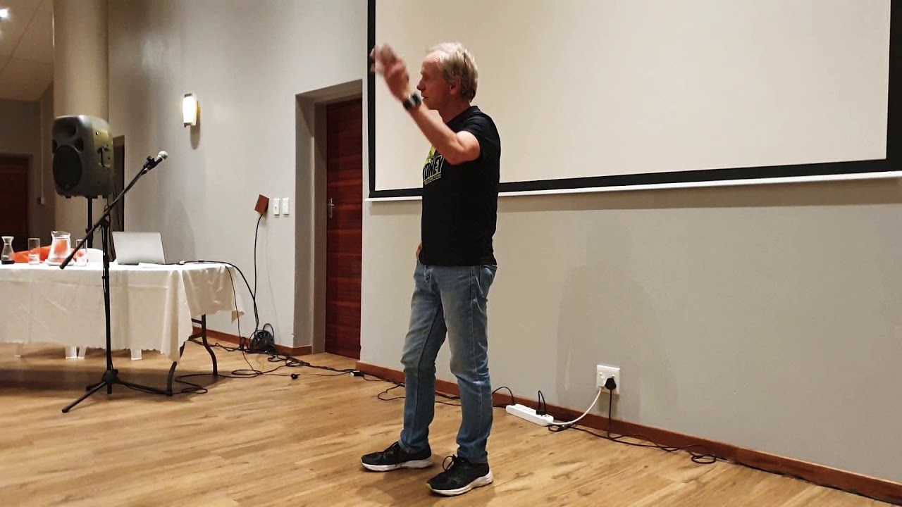 Comrades Marathon 2019 - Up Run - Bruce Fordyce at FRR - YouTube