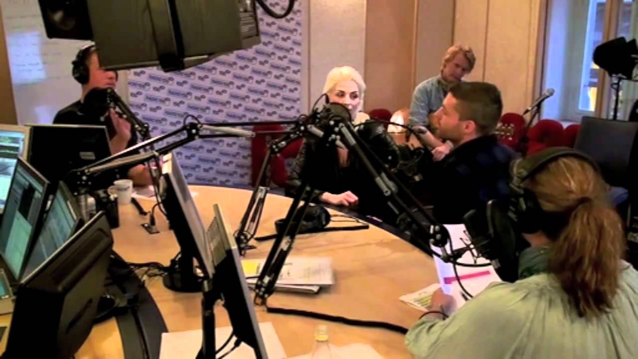 Electric Lady Lab besøger Radio 100FM - YouTube