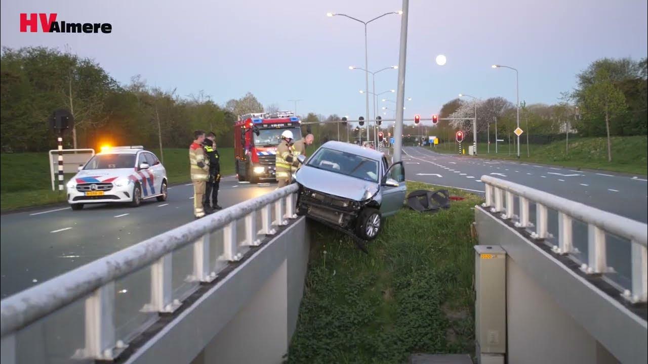 Gewonde bij eenzijdig ongeval op Stedendreef - YouTube