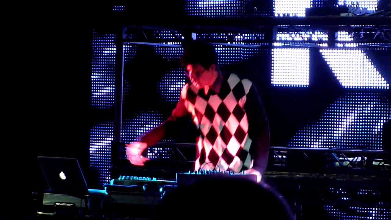 Alvin Risk - Live @ UEA LCR Norwich 20/02/2012 - YouTube