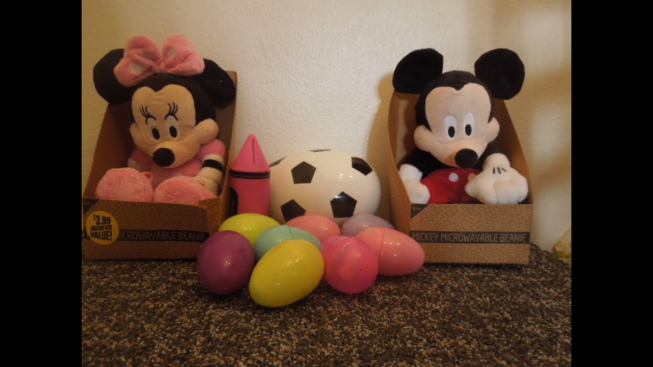 The Banjo Family tries to find the Mickey Mouse Clubhouse and friends ...