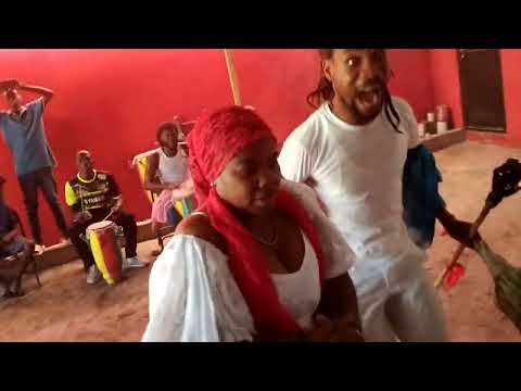danbala laflanbo kay zèb atè bon ougan