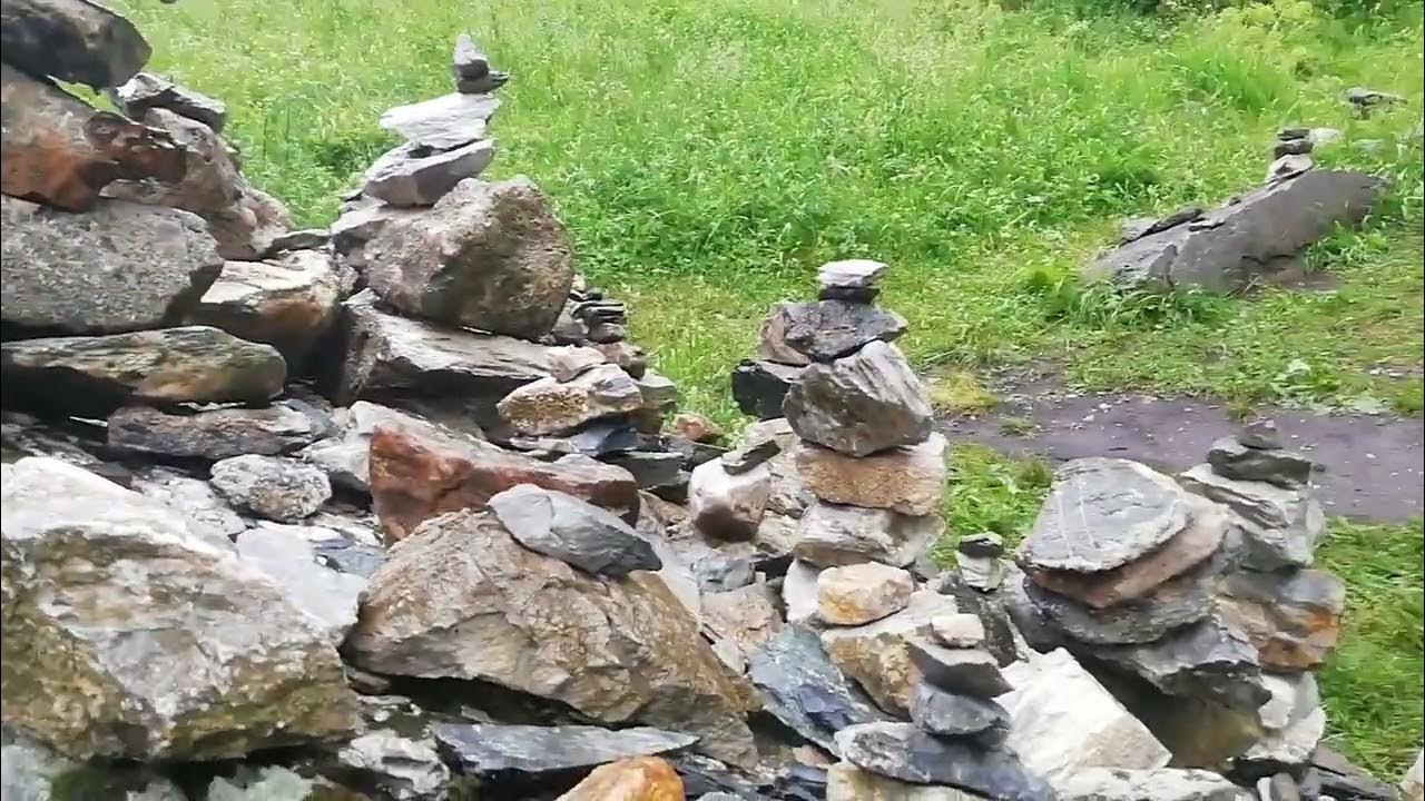 Пирамидки из камней - YouTube