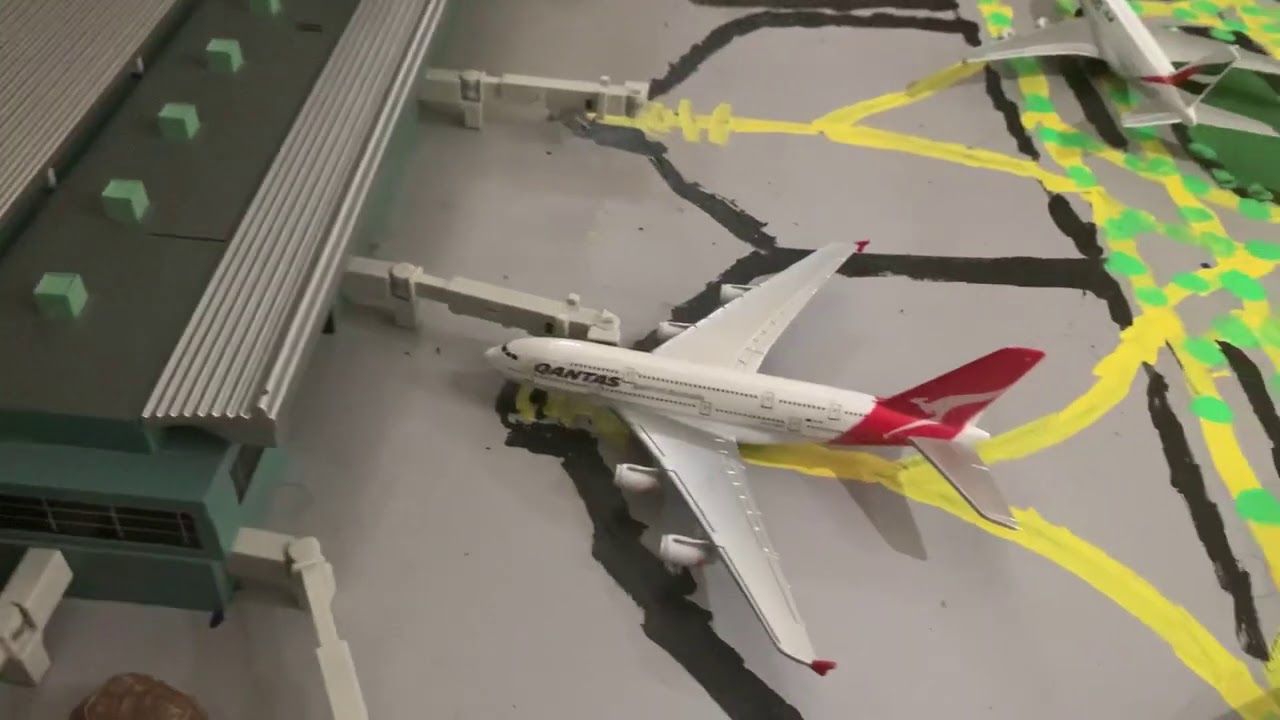 Daron “ model” airport - YouTube