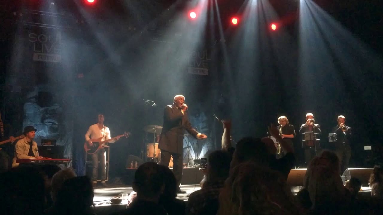 Louis Windzak Soulband 'Soullive' 19-10-19 Groningen - YouTube