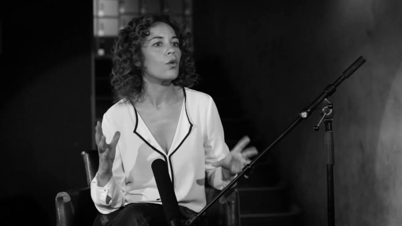 Shortalkz Rifka Lodeizen - YouTube