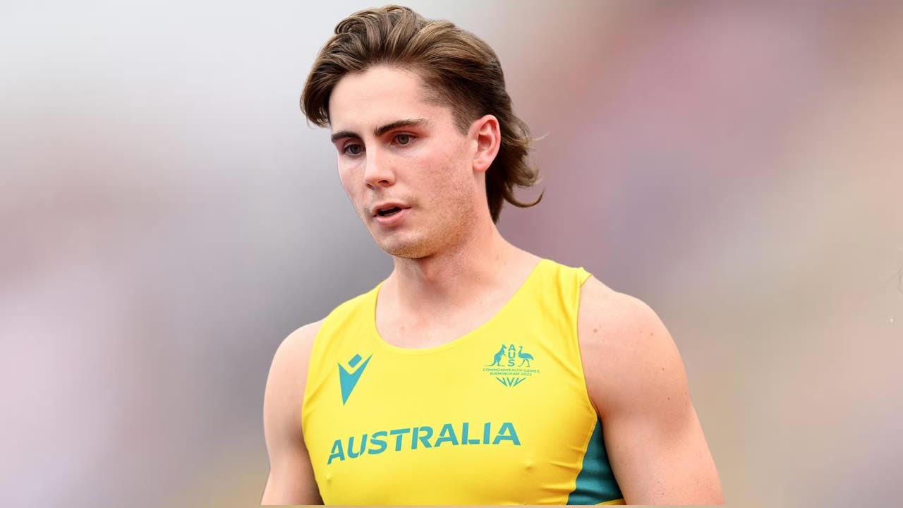 Australian Sprinter Rohan Browning Drops Baton in Men 4x100M Relay ...