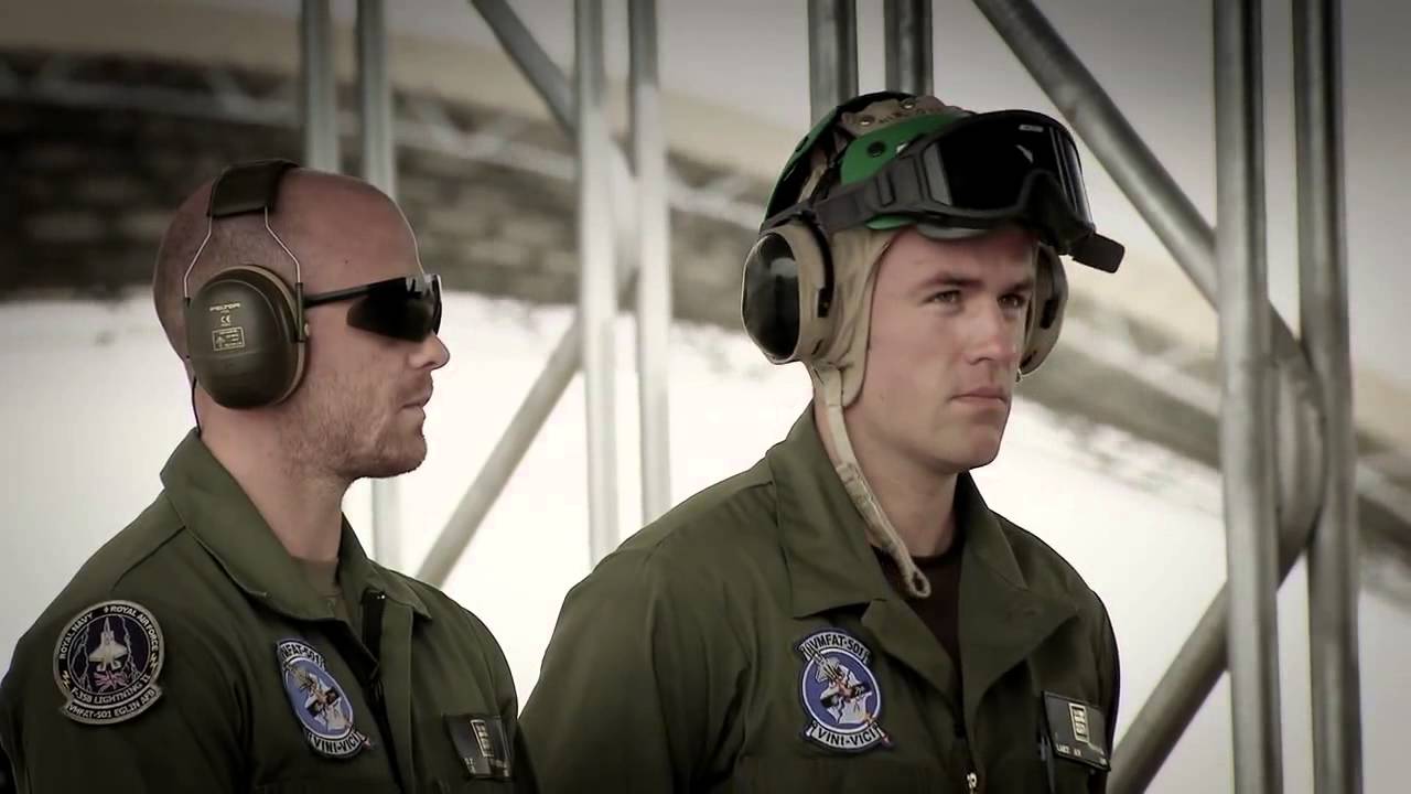 F-35 Lightining First Fly with British Pilot of Royal Air Force in UK ...