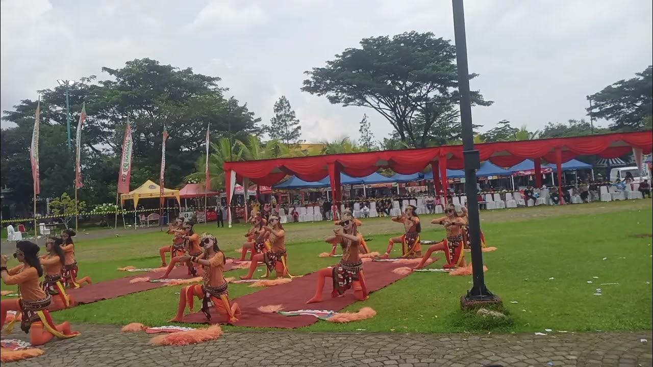 grup ebeg Karman ebeg Banyumas tarian - YouTube