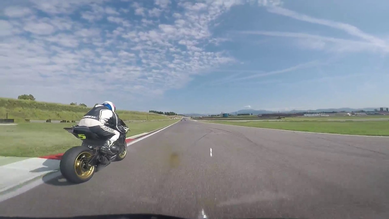 Circuito franciacorta 07 08 17 Suzuki sv 650 - YouTube