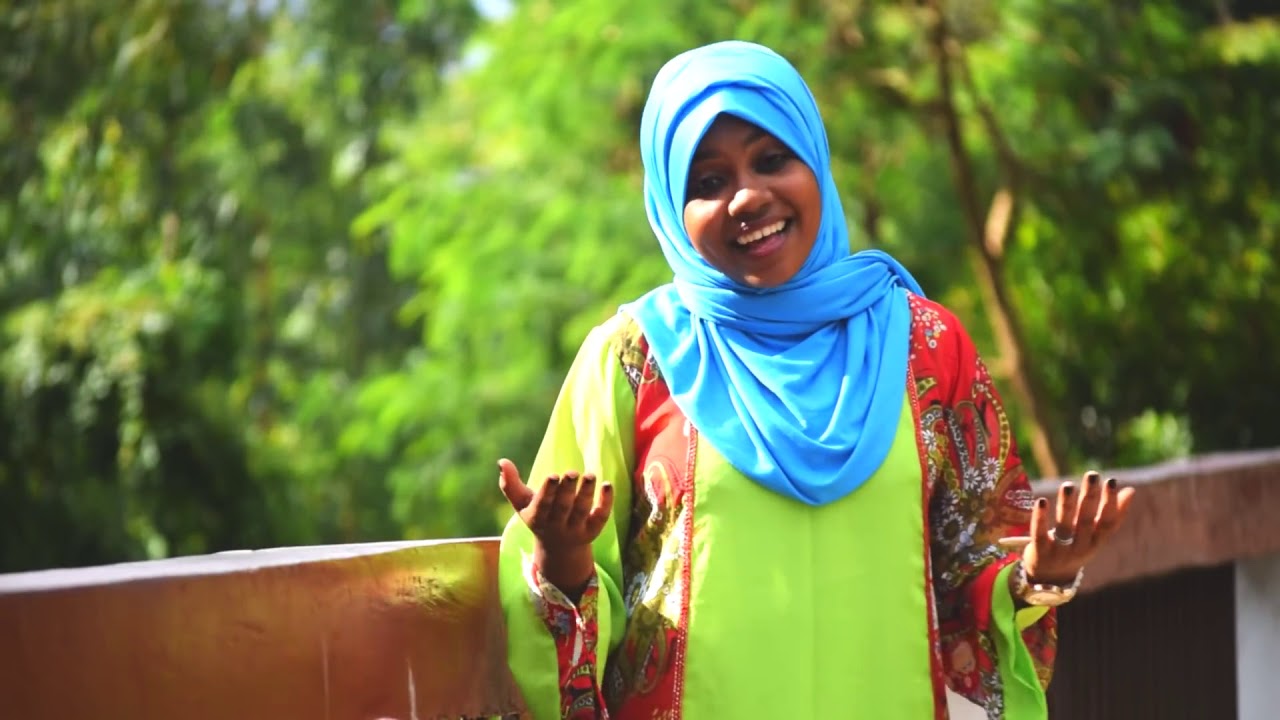 QASWIDA //mama Amina (official video HD) - YouTube