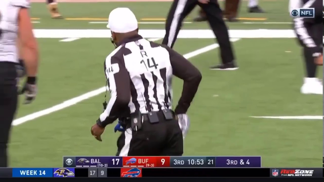 Tre’Davious White Hilariously Examines the Ravens’ Play Sheet! Ravens ...