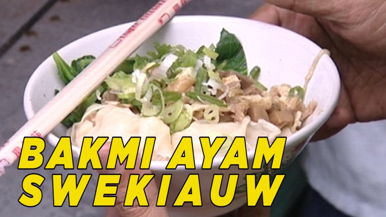 Bakmi ayam swekiauw yang sudah terkenal hingga ujung komplek | WISATA ...