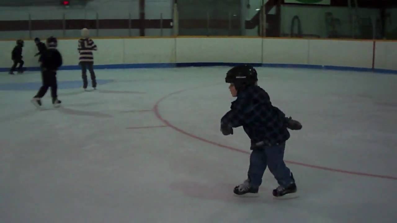 Skating at Fenelon Falls Arena - YouTube