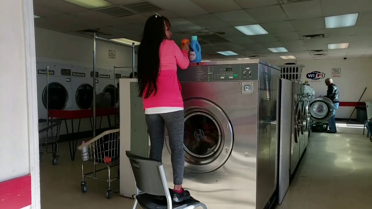 TRUCK DRIVER LAUNDRY DAY PINAY TRUCK DRIVER IN USA - YouTube