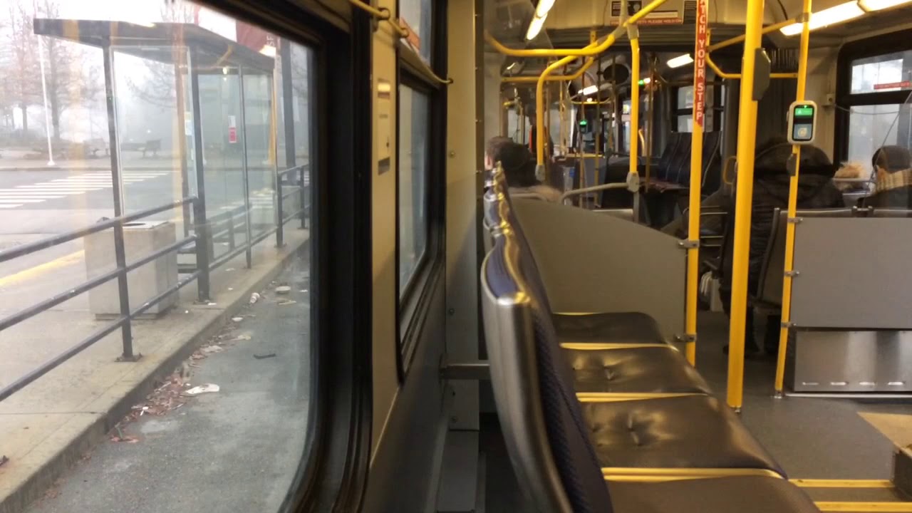 Translink 2009 New Flyer DE60LFR Engine Start - YouTube