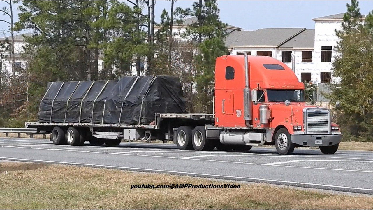 Red Freightliner FLD 120 Classic XL | Truckspotting 21926 - YouTube