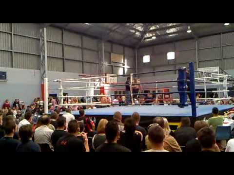 Greg Tuck Gold Coast Fight Part 1 - YouTube