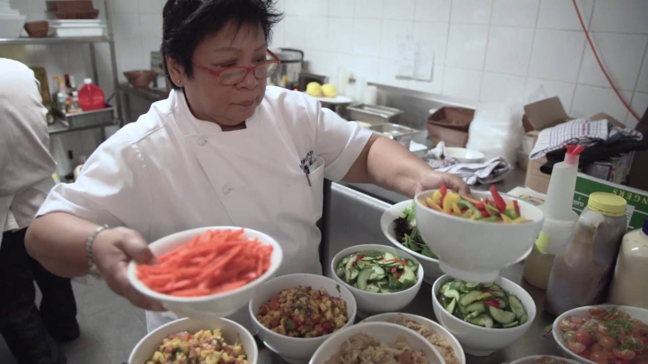 Chef Myrna Dizon Segismundo at the Flavours of the Philippines - YouTube