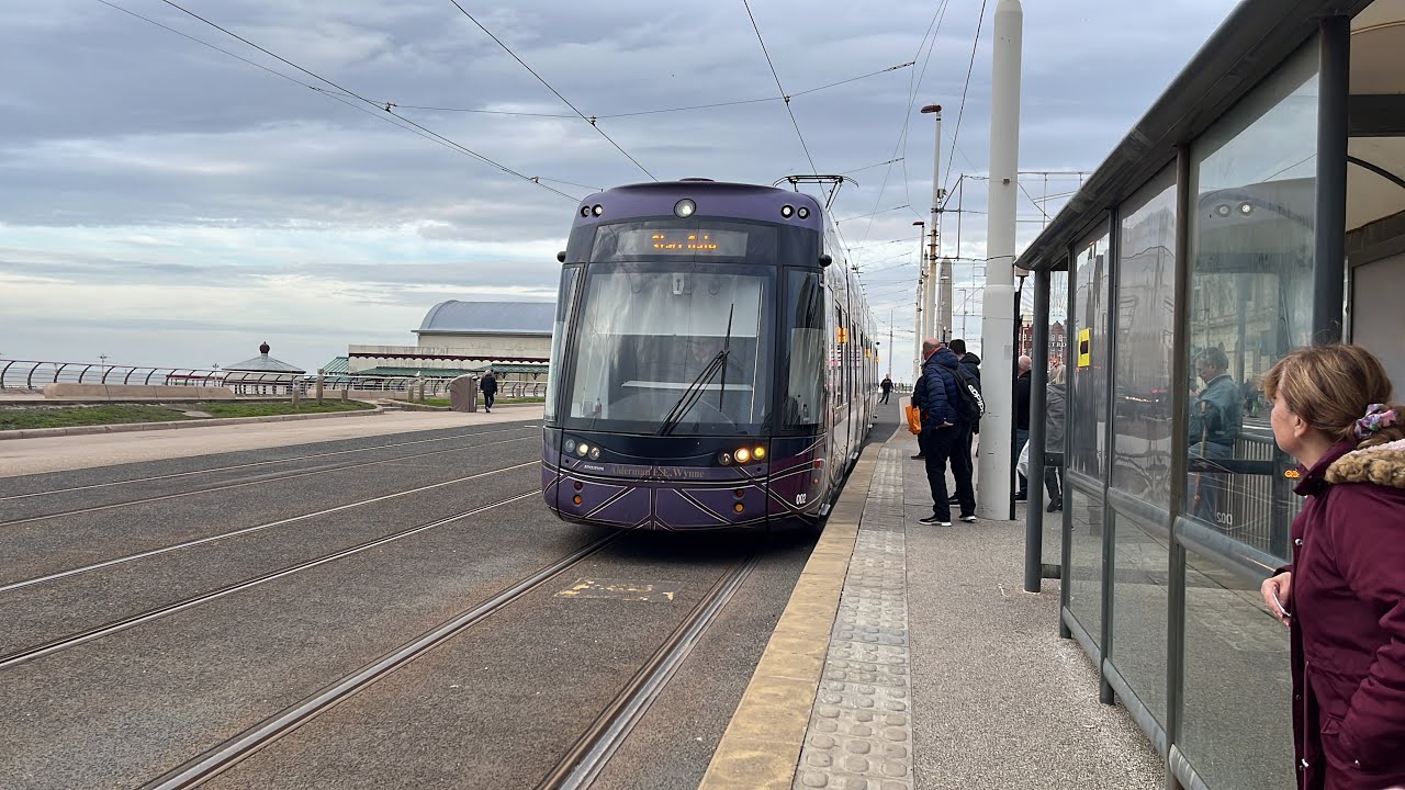 Blackpool Tramway - North Pier to Pleasure Beach (Full Ride) - YouTube