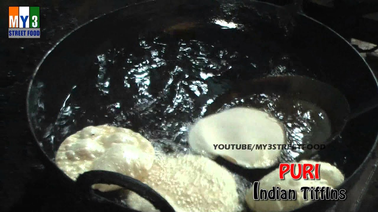 PURI FAMOUS TIFFIN IN SOUTH INDIA - Rajahmundry Street Foods - ANDHRA ...