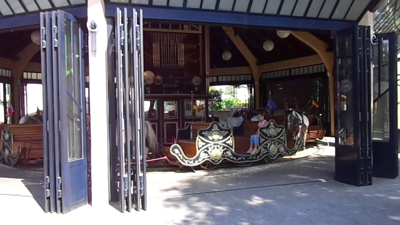 Ponykarusell Wiener Prater - YouTube