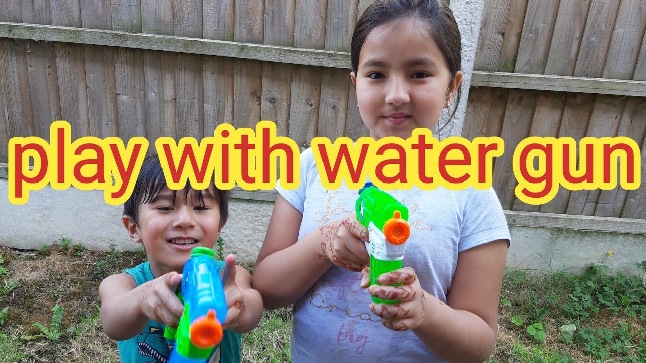 Play with water gun - YouTube