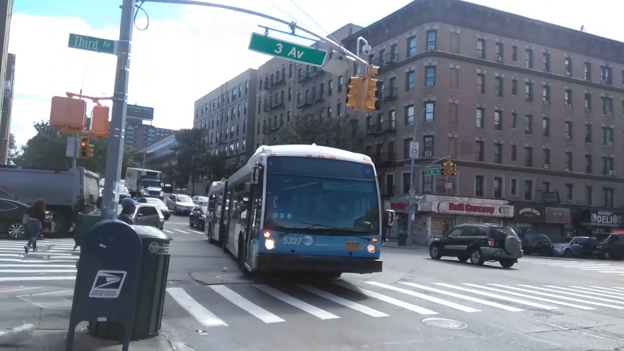 Rare: 2012 LFSA on Riverside Drive bound Bx6 SBS arriving at 163 st and ...