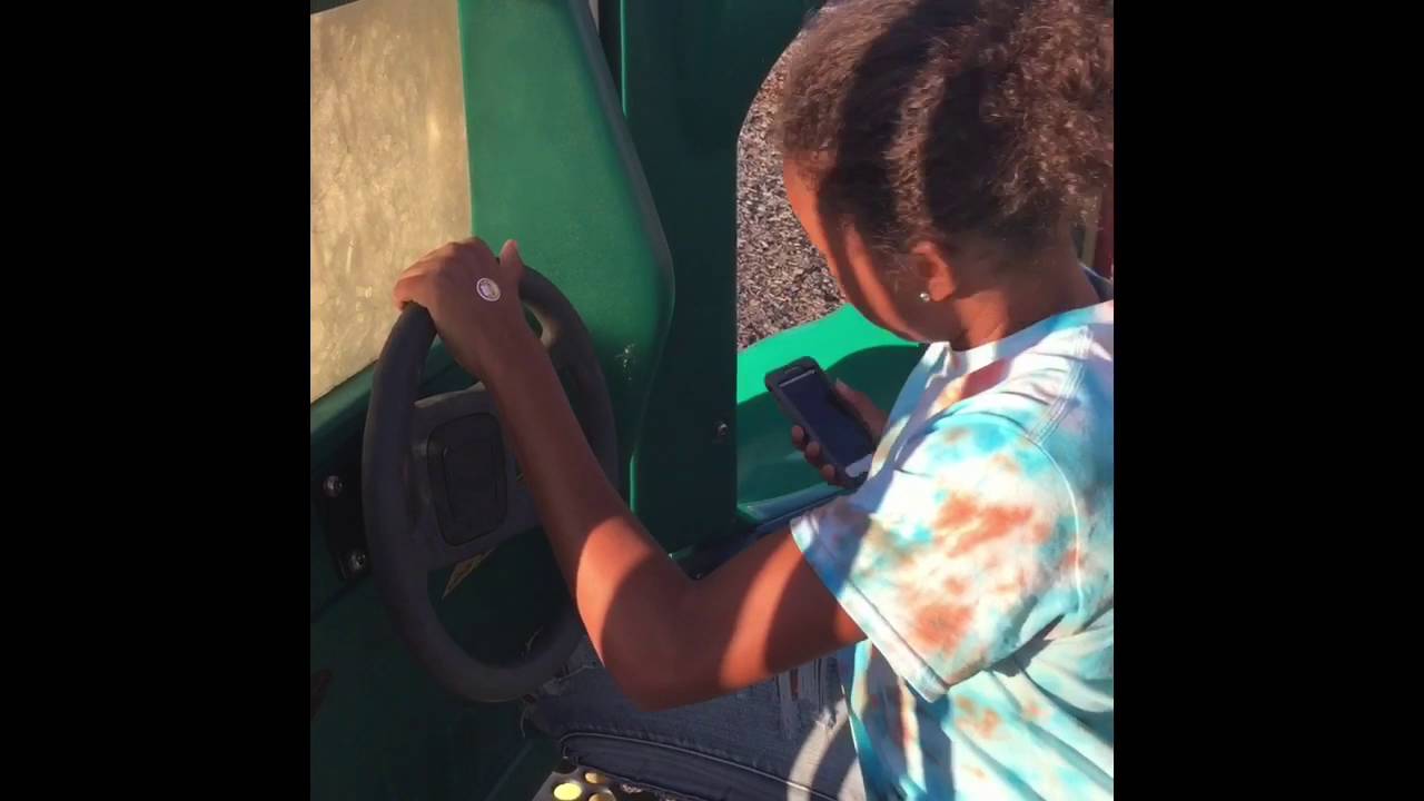 Distracted Driving Song/Rap - YouTube