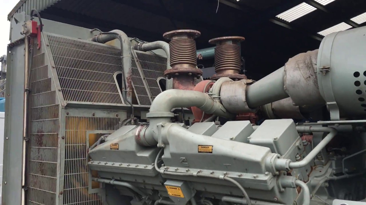 Cummins KTA38 - YouTube