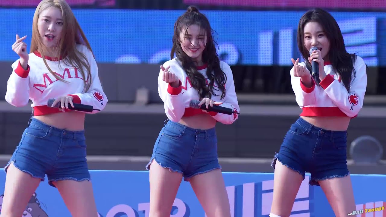 Hot!! Nancy MOMOLAND Boom Boom @ Sommer Festival - YouTube